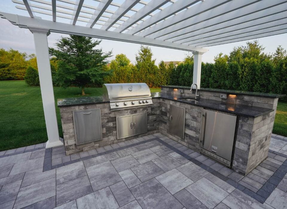 Outdoor Kitchens and Installation | Babylon